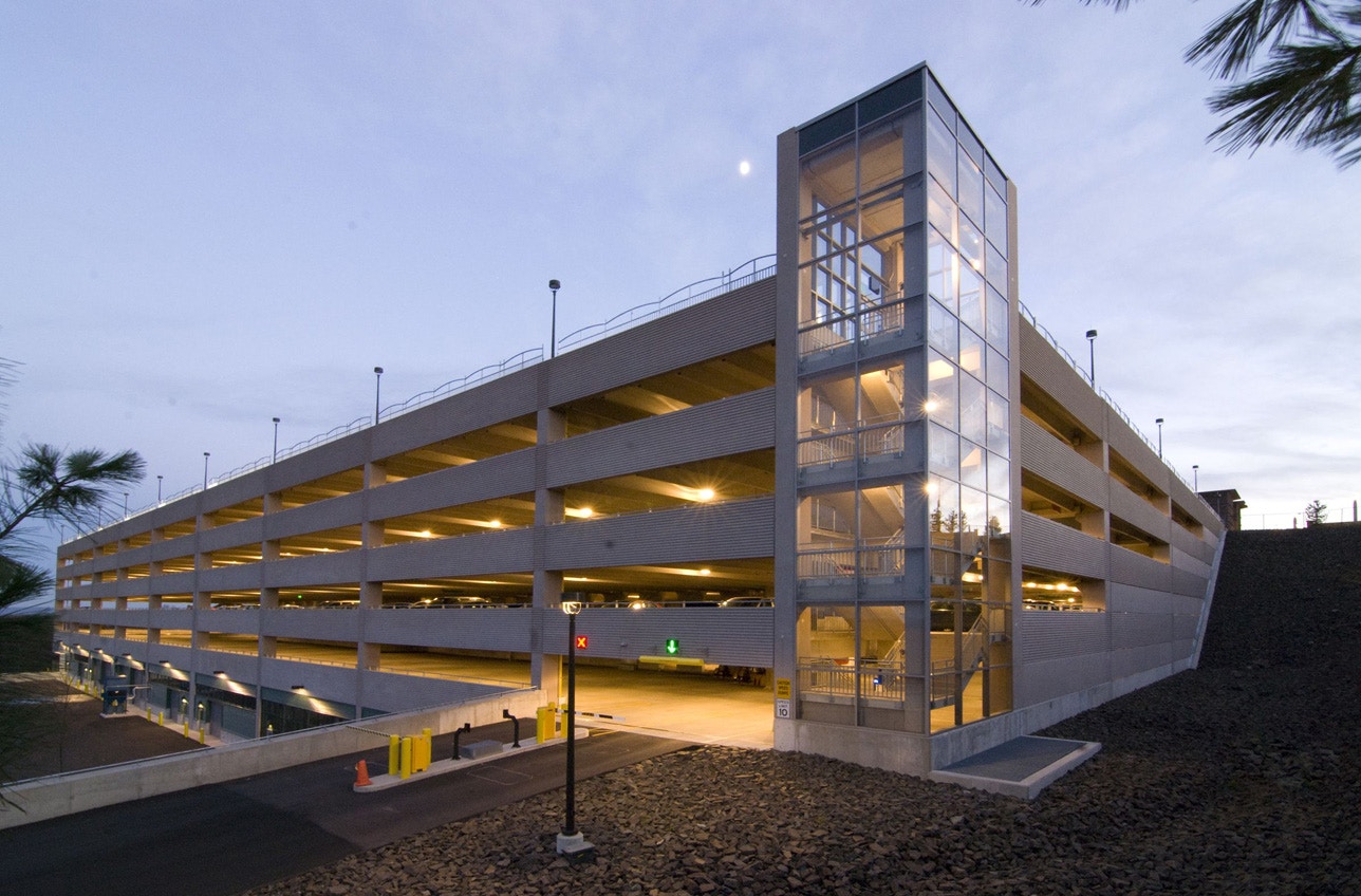 York Hill Campus Parking Garage | Centerbrook Architects & Planners